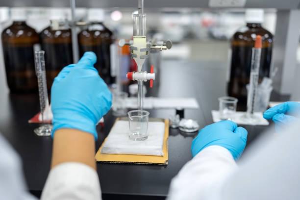 Solution Preparation in Chemistry : Methods, Steps 2025